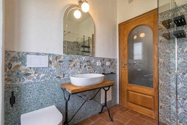 Villa Elighe. Apartment Surrounded By Greenery - Sassari