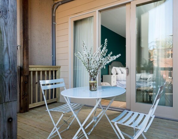 The Townsman: Meriwether Room - Charlottesville, VA