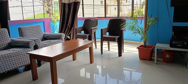 Saraswati Sadan Charming 3-bedroom House With Wifi, Ac In Enjoyable In Ayodhya - Ayodhya