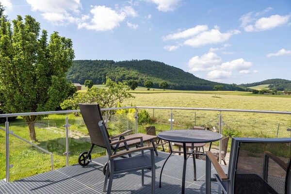 Ferienwohnung 'Lerchenweg B' Mit Gemeinsamer Terrasse, Gemeinsamem Garten Und Wi-fi - Bad Wildungen