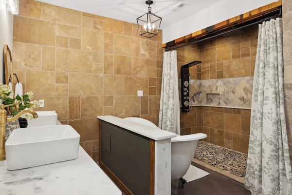 Guest Suite At Spruce Hill - Maryville, TN