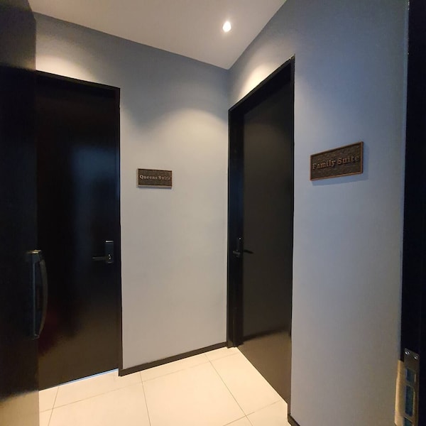 Urban Suites - Queens Suite - George Town