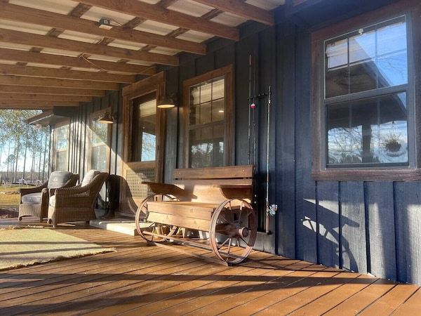 12-acres - Cabin Fishing Pond 2 Bedroom Sleeps 4-5 - Nashville, GA