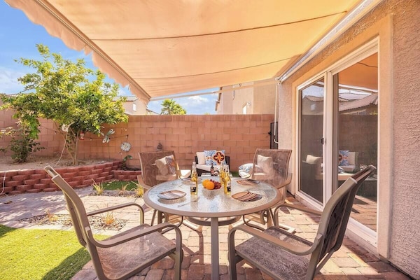 Elegant 4-bedroom Retreat With Hot Tub & Game Room In Lively Las Vegas - Spring Mountain Ranch State Park, Blue Diamond