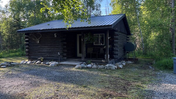 Cozy, Pet-friendly, 2-bedroom Cabin In Beautiful Palmer, Alaska - Alaska