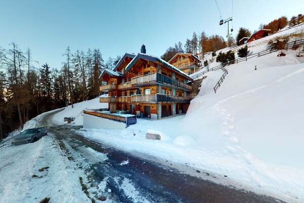Apartment In Veysonnaz With Ski-in/ski-out - Switzerland