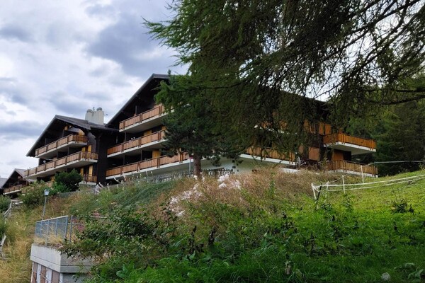 Apartment In Veysonnaz Near Ski Lift - Canton of Valais