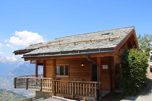 Chalet In Veysonnaz With Mountain View - Verbier