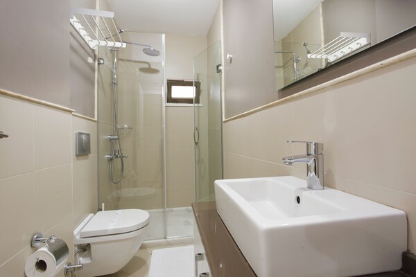 Cozy 1-bedroom Apartment With Wifi, Ac In Beautiful Istanbul - Sultan Ahmet