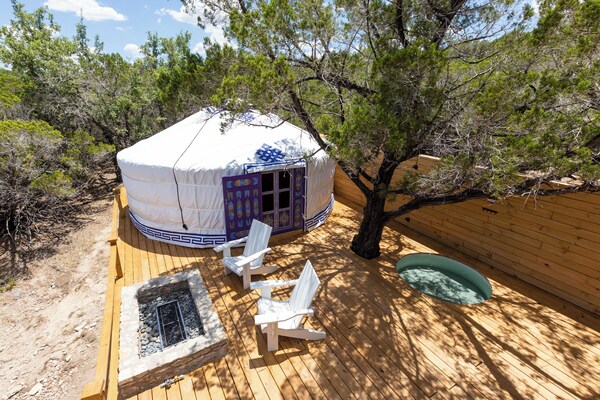 Secluded, Romantic Yurt W/hot Tub At The Yurtopian - "Amie" - Lake Travis, TX