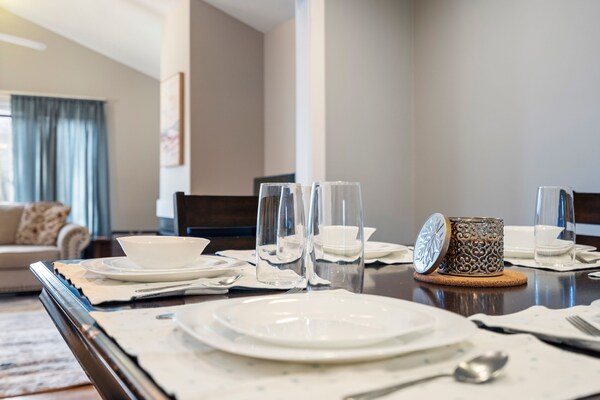 Most Sought-after Area! 4-br W/ Gym & Fire Pit! - Raleigh, NC