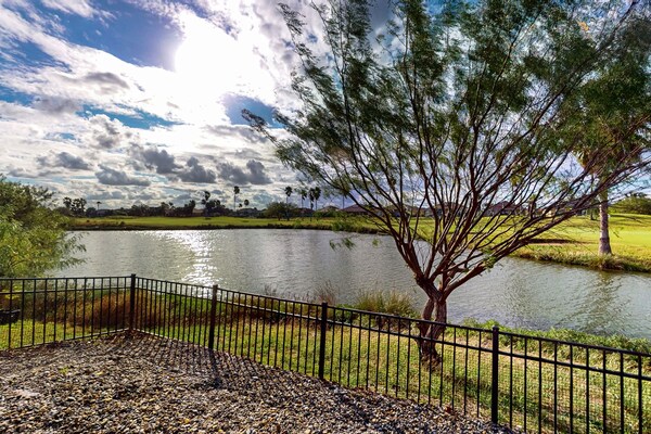 Cozy Home On Golf Course With Hot Tub Spa - Minutes To Beach - Brownsville, TX