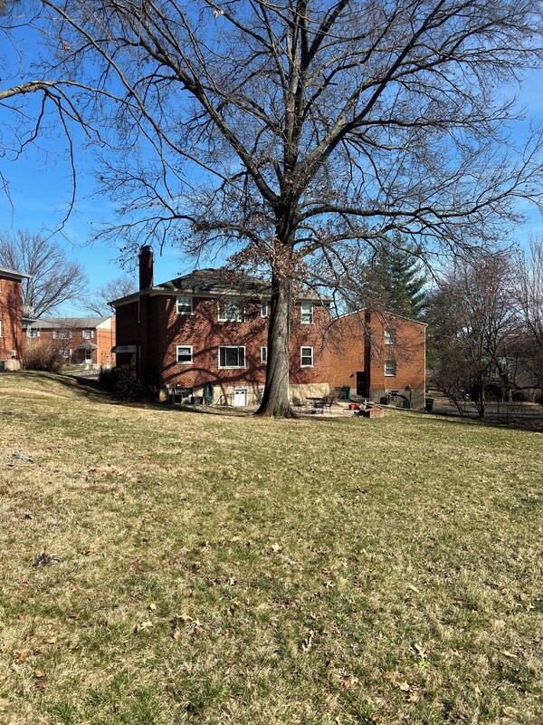 Charming 2-bedroom Apartment In Cincinnati - Loveland, OH
