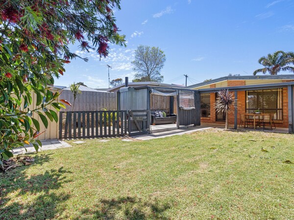 Beachside Retreat - Rosebud - Red Hill