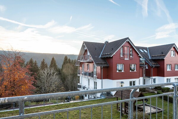 Ferienwohnung 'Tannenblick 1-2' Mit Bergblick, Balkon Und Wi-fi - Oberhof