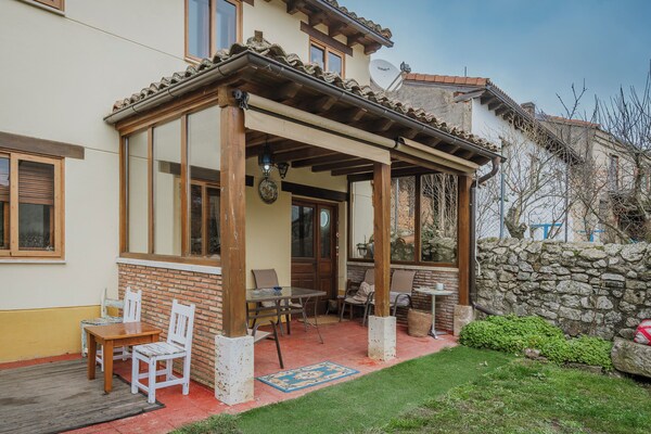 Casa Rural 'El Hidalgo' Con Vistas A La Montaña, Jardín Privado Y Wi-fi - Peña Amaya