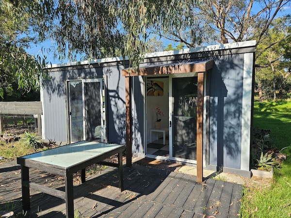 Quiet Cabin In The Forest - Melbourne