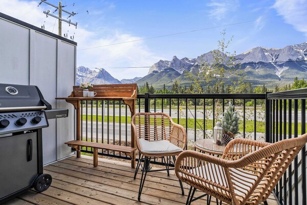 Brand New - 3br Mountain View Townhouse By Banff - Canmore