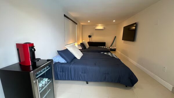 Suite With 2 Queen Beds, Bathroom! Totally Private! - Pinecrest, FL