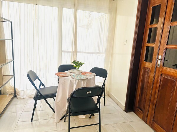 Charming 2-bedroom Apartment With Wifi, Ac In Enjoyable Dakar - Dakar