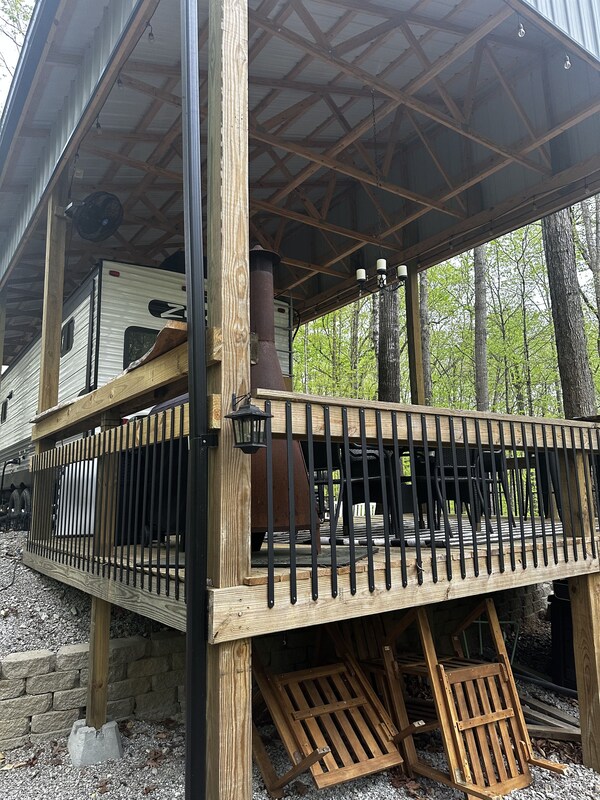 Cozy 2-bedroom Rv 1.5 Miles From Wolf Creek Marina, Lake Cumberland Ky - Kentucky
