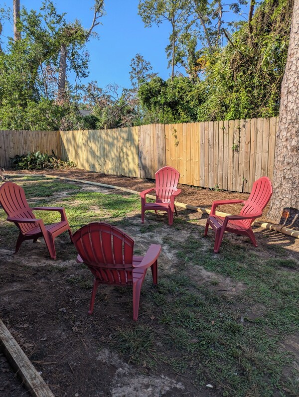 University Family & Friends House, 4 Bedrooms,2 Baths, Sleeps 12,near Fsu & Famu - Florida State University, Tallahassee