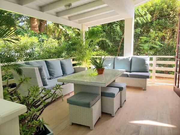 Charming 2-bedroom Cottage With Ac And Wifi Near Beach On West Coast - Barbados