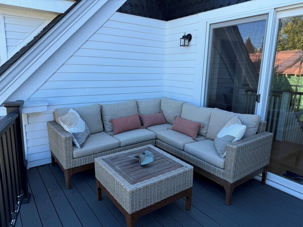 Charming 2-bed Apartment With Ac, Wifi In Tranquil Cohasset, Close To Beaches - Marshfield, MA