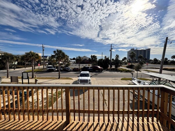 The Blue Lagoon: Your Coastal Paradise Awaits! - Gulf Shores, AL