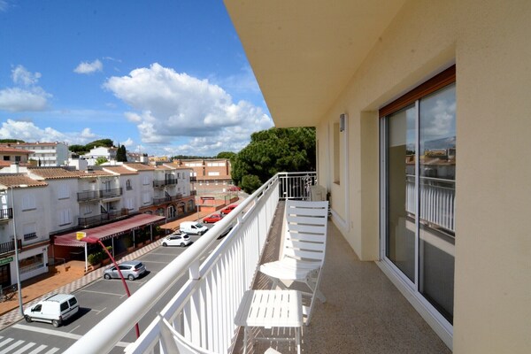 Appartement In Lescala Vlakbij Zandstrand - L'Escala