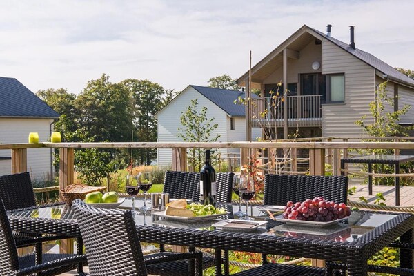 Villa Aux Lacs De Leau Dheure Avec Terrasse - Beaumont