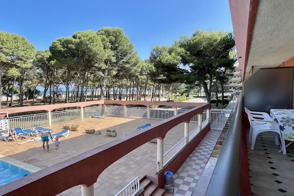 Apartment For 4 People With Terrace - Pals