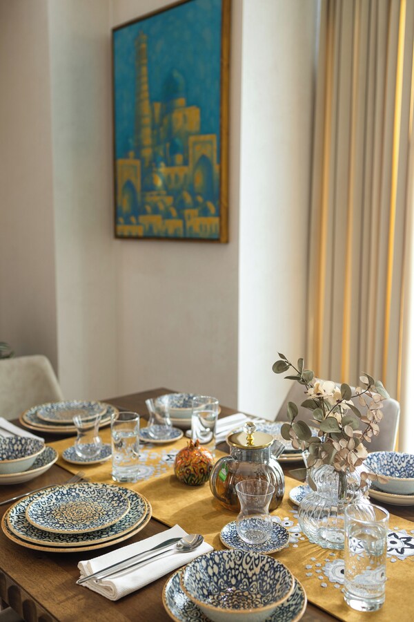 Modern Luxe Retreat: City-centre Living With Stunning Panoramic Deck Views - Dushanbe