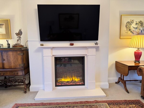 Spacious And Peaceful Annex, Perfect For A Couple Or Family With Fireplace. - Cambridge