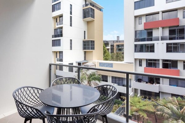 2 Bedroom Modern Suite At Waterloo Sydney - Moore Park