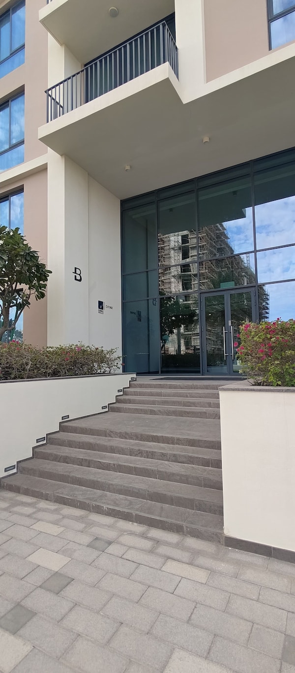 Charming 2br Apartment, Beach Access And Pool View, Ideal For Extended Stays. - 巴林