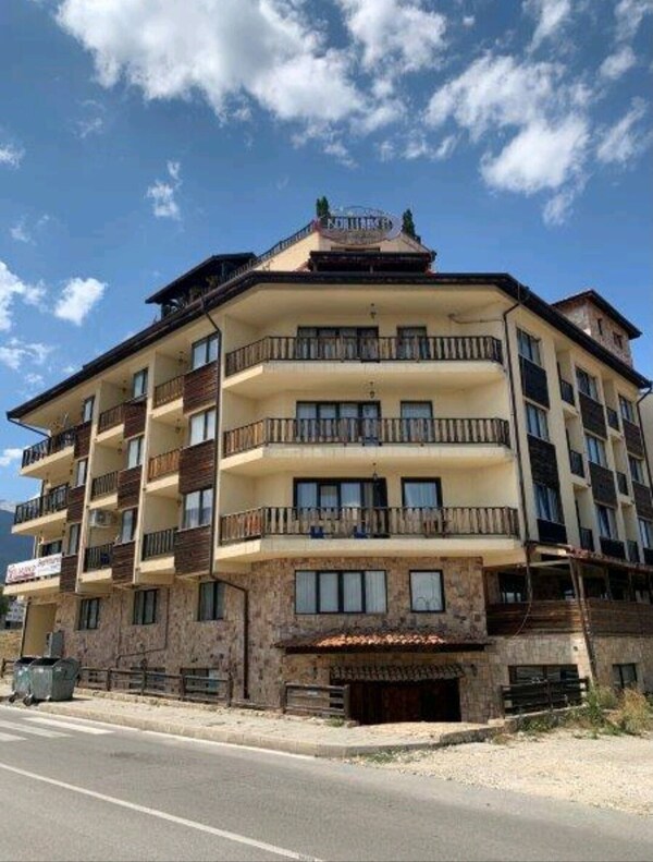 Mm Ski Apartment Is Located Near The Main Entertainment In The City Bansko. - Bansko