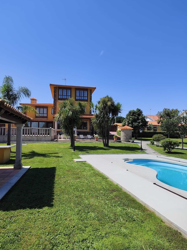 Casa Donato. Casa Rural En Narón. - Galicia
