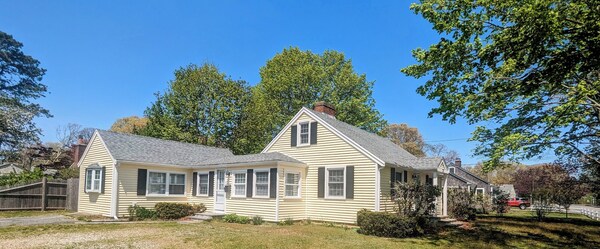 Shore To Please, Perfect Summer Getaway, 3 Bed, Great Location, Close To Beaches - Dennis, MA
