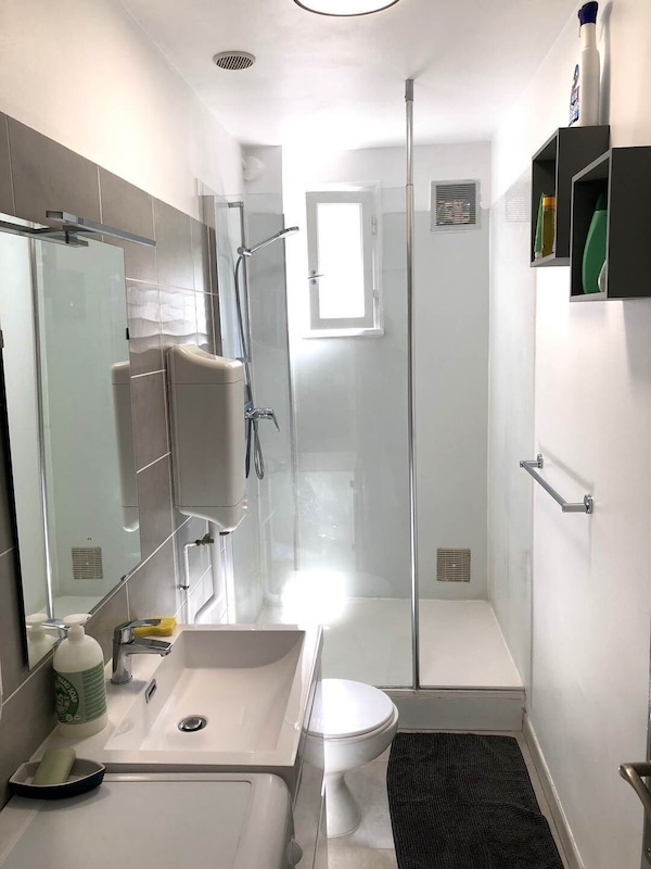Appartement, Place Saint Priest, 1er éTage, 2 éToiles - Cahors