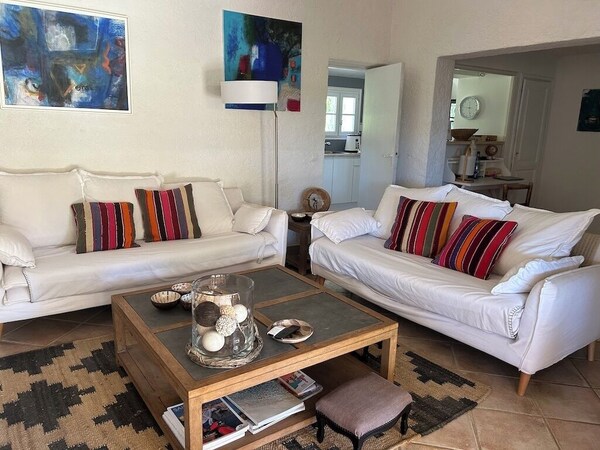 Villa Provençale Avec Piscine Au Bord D'un Golf Proche De La Plage - Saint-Tropez