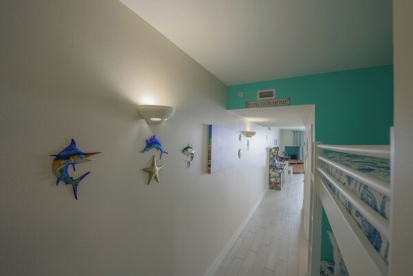 8th Floor Oceanfront,seasonal Two Free Chair & One Umbrella ,Heated Pool,arcade. - Navarre Beach, FL