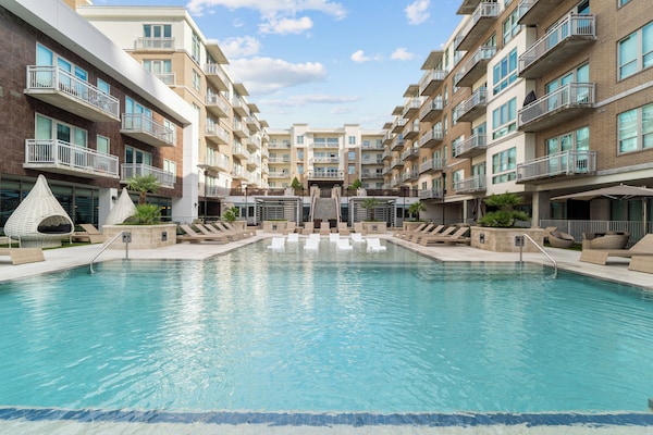 Charming 2-bedroom Apartment With Wifi, Ac, & Free Parking In Pleasant Houston - Houston Rodeo & Livestock Parade