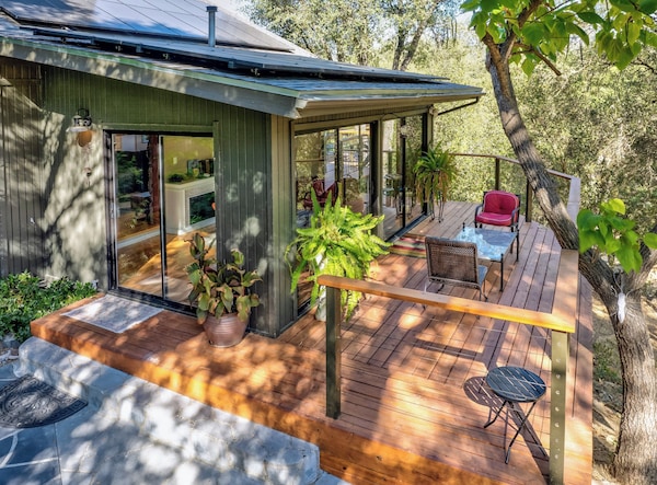 Spacious Mountain View Home - Pool, Spa, Game Room & Stunning Views [Sleeps 13] - Oakhurst, CA