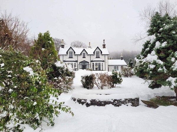 Spacious 5-bedroom Country House In Beautiful Loch Lomond Natl Park With Wifi - Arrochar