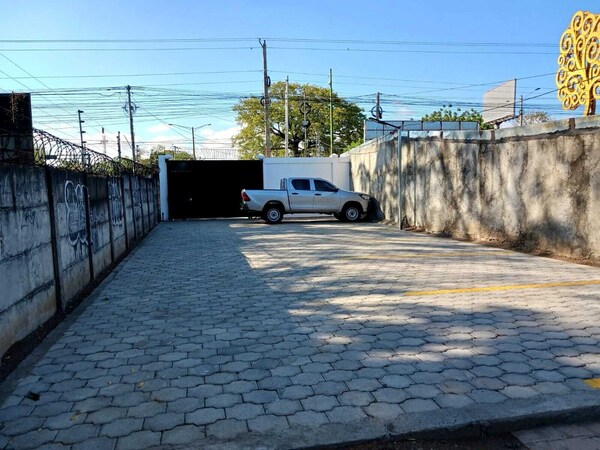Charming 8-units Hotel In Lovely Managua With Ac Near The Airport - Managua