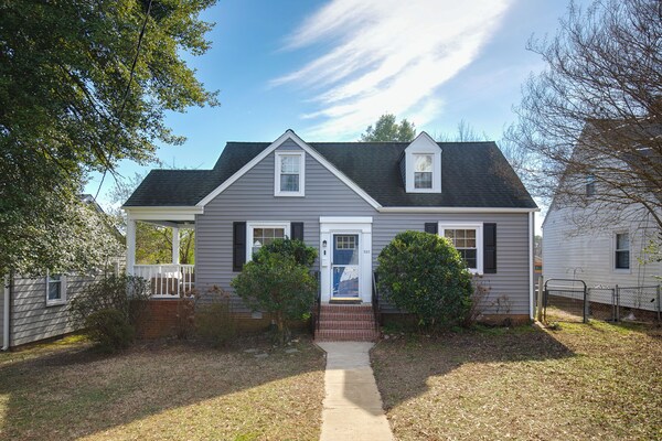 Charming 3 Bed Cape Cod In Richmond Close To Hospitals, Restaurants And More. - Richmond, VA