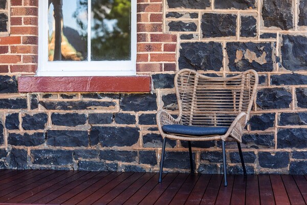 Blue Stone Cottage Taralga Boutique Accommodation - Taralga