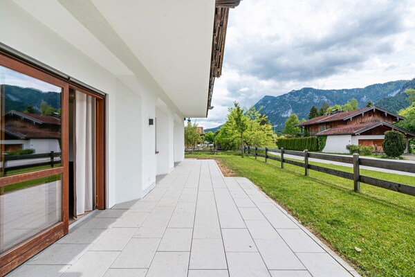 Ferienwohnung 'Haus Katharina 2' Mit Bergblick, Privater Terrasse Und Wi-fi - Inzell