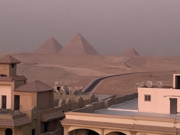 3-bedroom Apartment In Brilliant Giza Governorate With Wifi, Fitness Room - Egypti